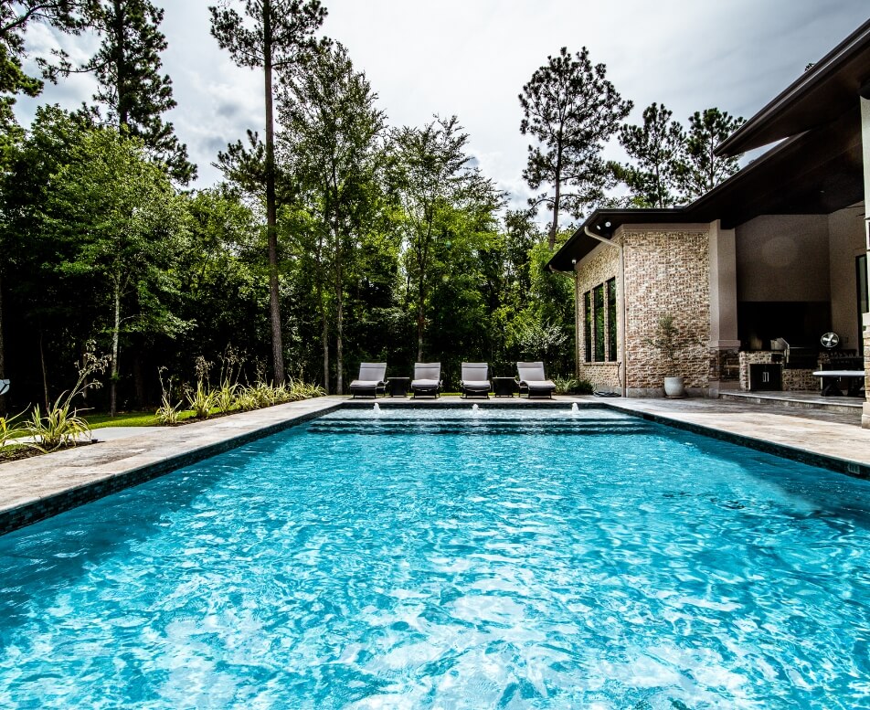Trust the Pool Building Experts with your Luxury Pool